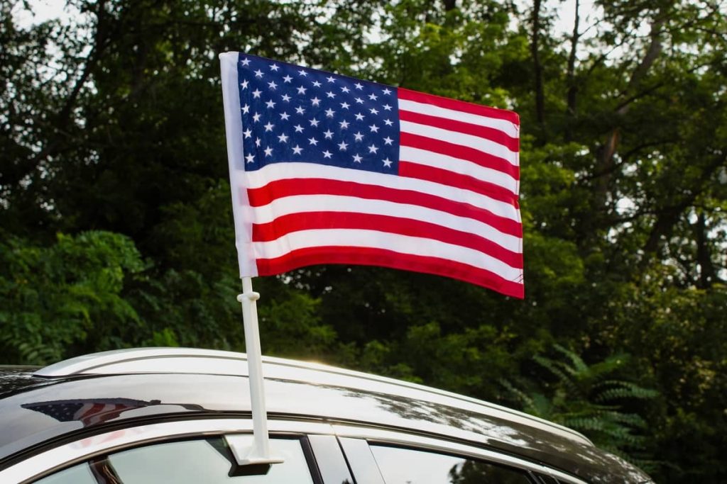 Lead Car Funeral Flags – Vischer Funeral Supplies